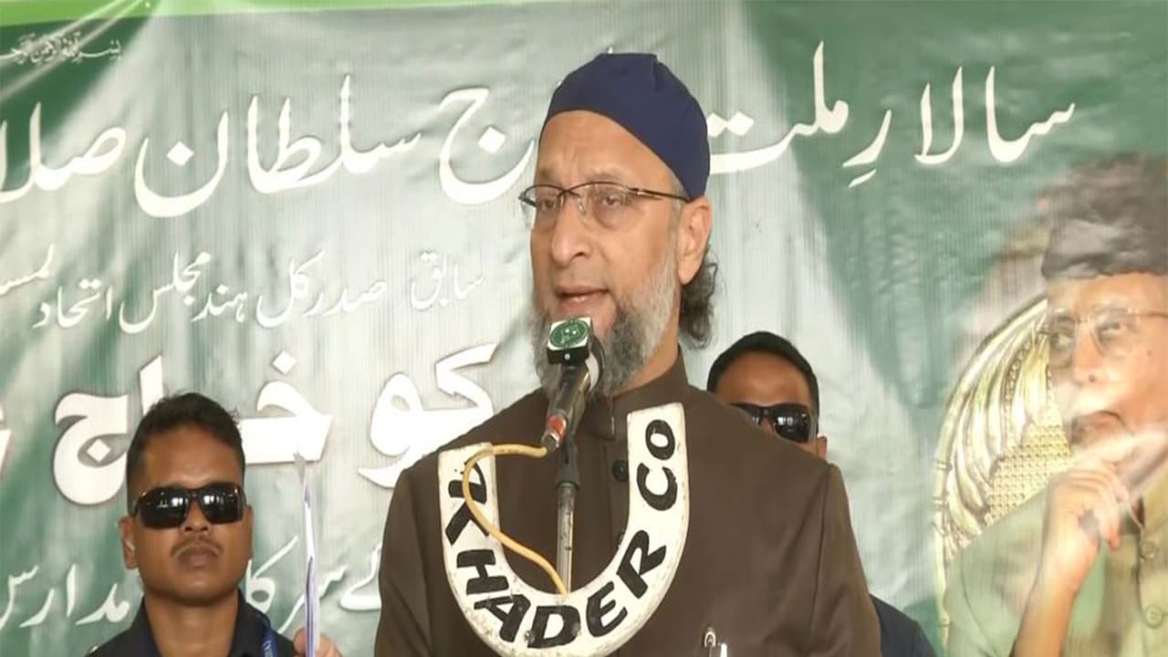 Babri Masjid demolition weakened Indian Constitution: Owaisi on Black Day