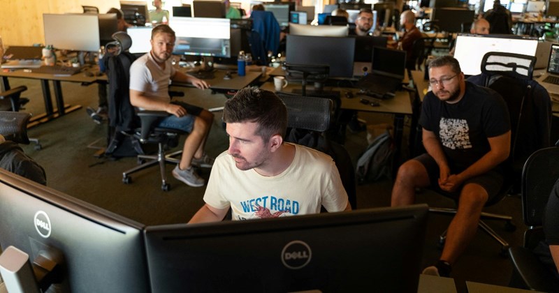'I'm not a computer person': IT department refuses to walk incompetent ...