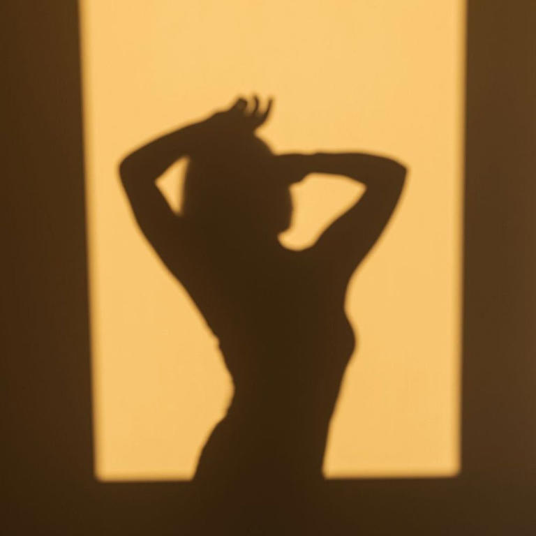 How a model’s work affects her dating life