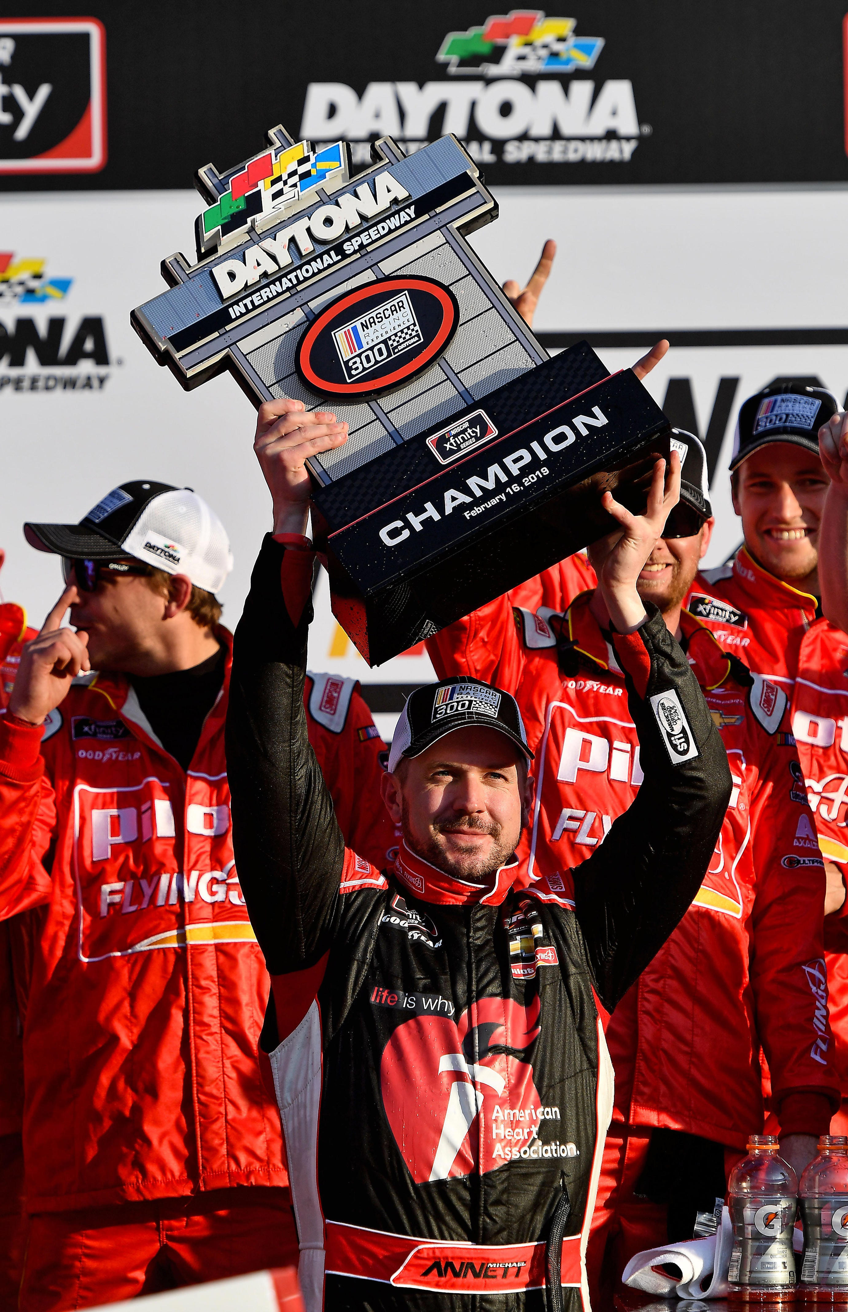 Michael Annett, former NASCAR driver from Des Moines, dies at 39