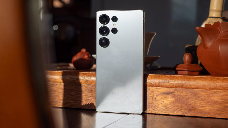 Major security fixes to start 2026 arrive for the Galaxy S25 series