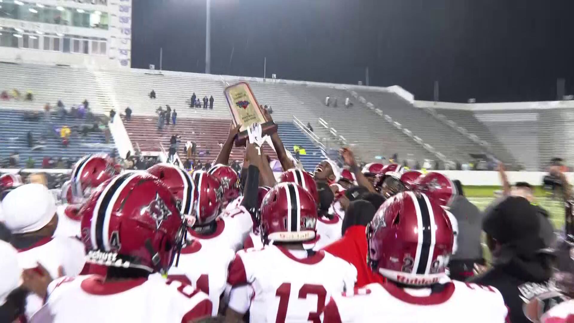 Bamberg-Ehrhardt finishes with perfect 15-0 record, takes down Lamar 35 ...