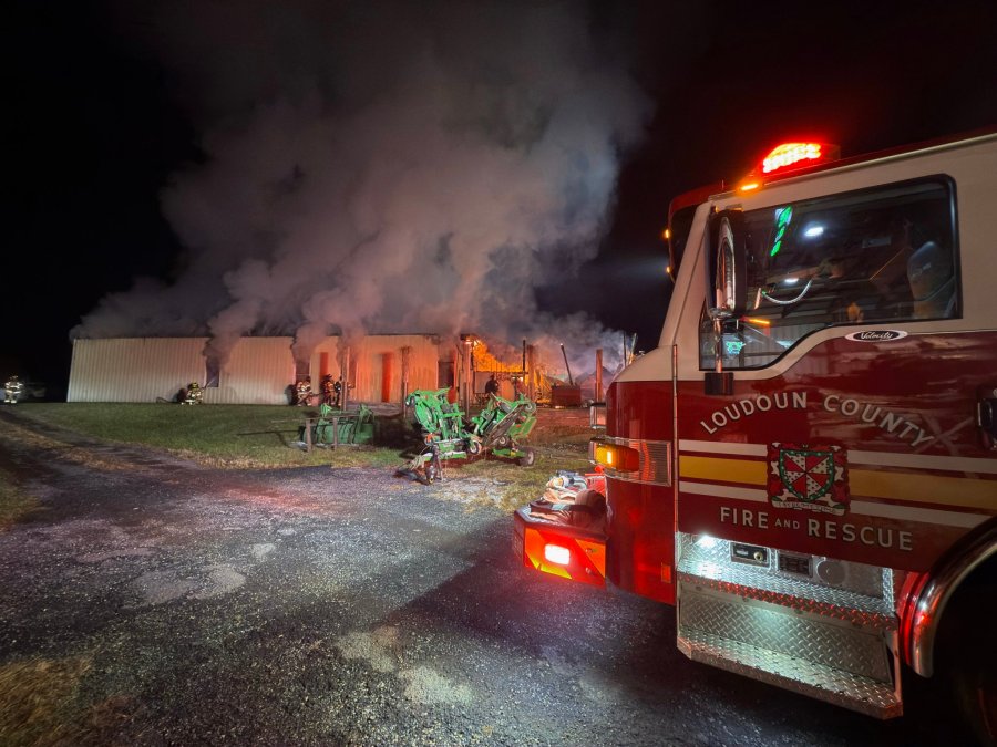 Investigation underway after metal building catches fire in Leesburg