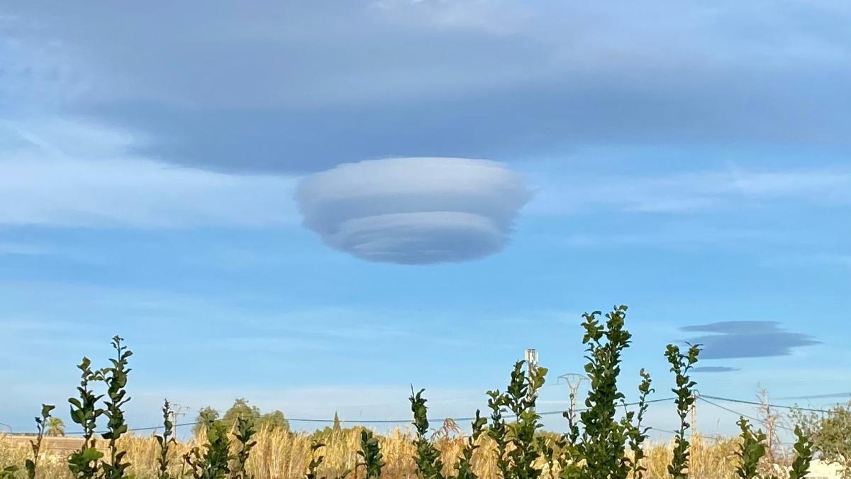 Nubes con forma de OVNI sorprenden en Alicante tras una espectacular ...