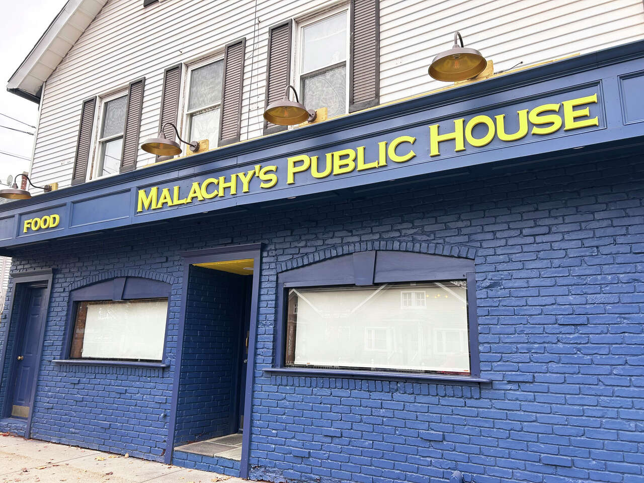 Malachy's, a new Irish pub, opens at old Tap & Vine building in Wallingford