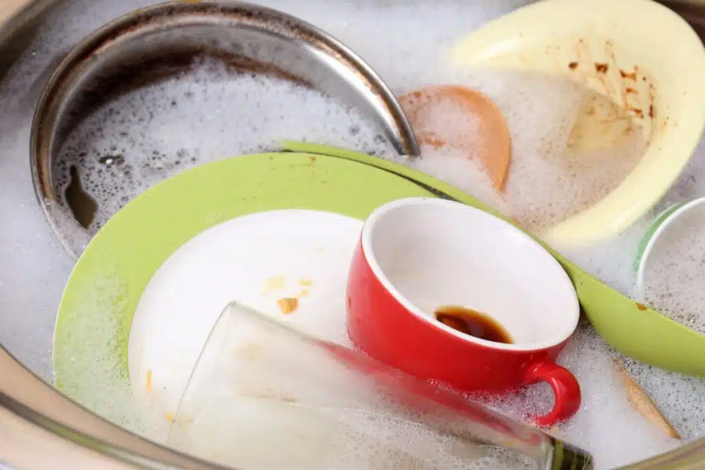 10 old-school cleaning tips that just don’t work anymore