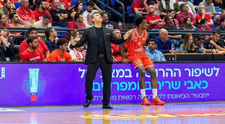 רבע 4, 04:01: הפועל ת"א - הפועל העמק 59:69