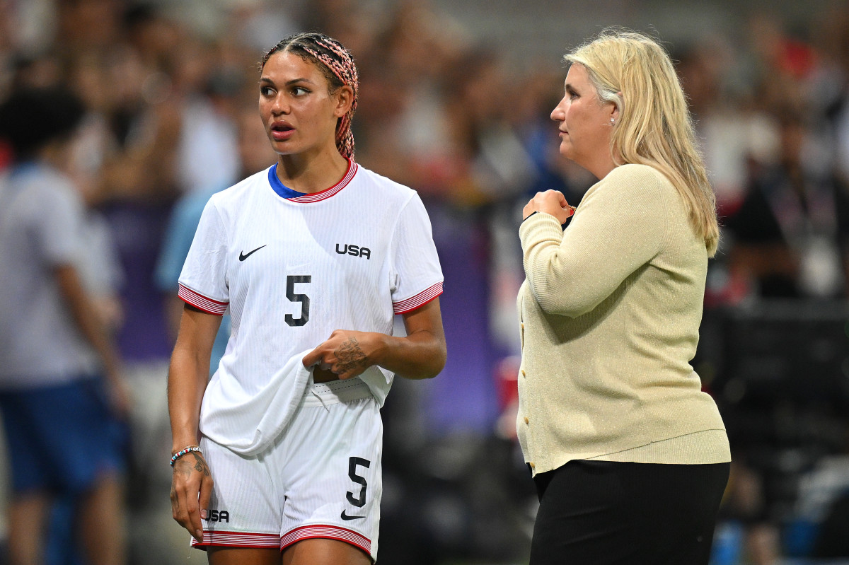 USWNT head coach Emma Hayes shares latest updates on Trinity Rodman