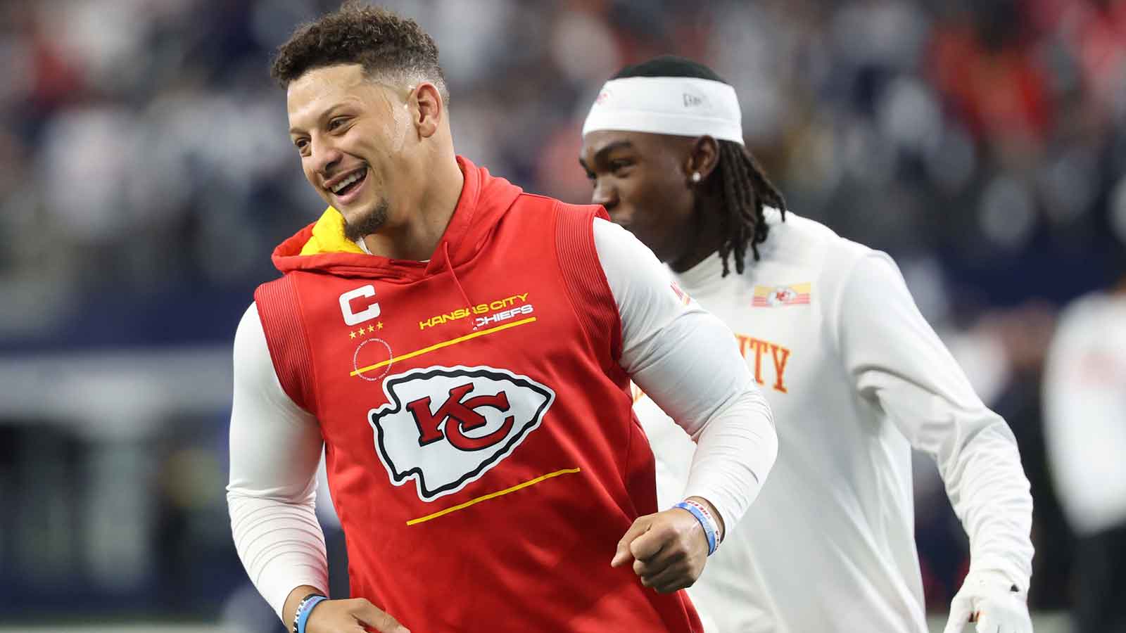 Chiefs’ Patrick Mahomes catches Lionel Messi at the World Cup