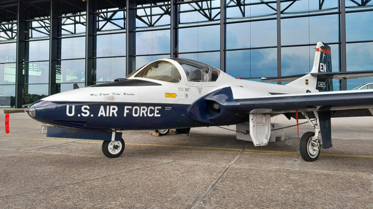 Who owns Cessna and where are its jets built?
