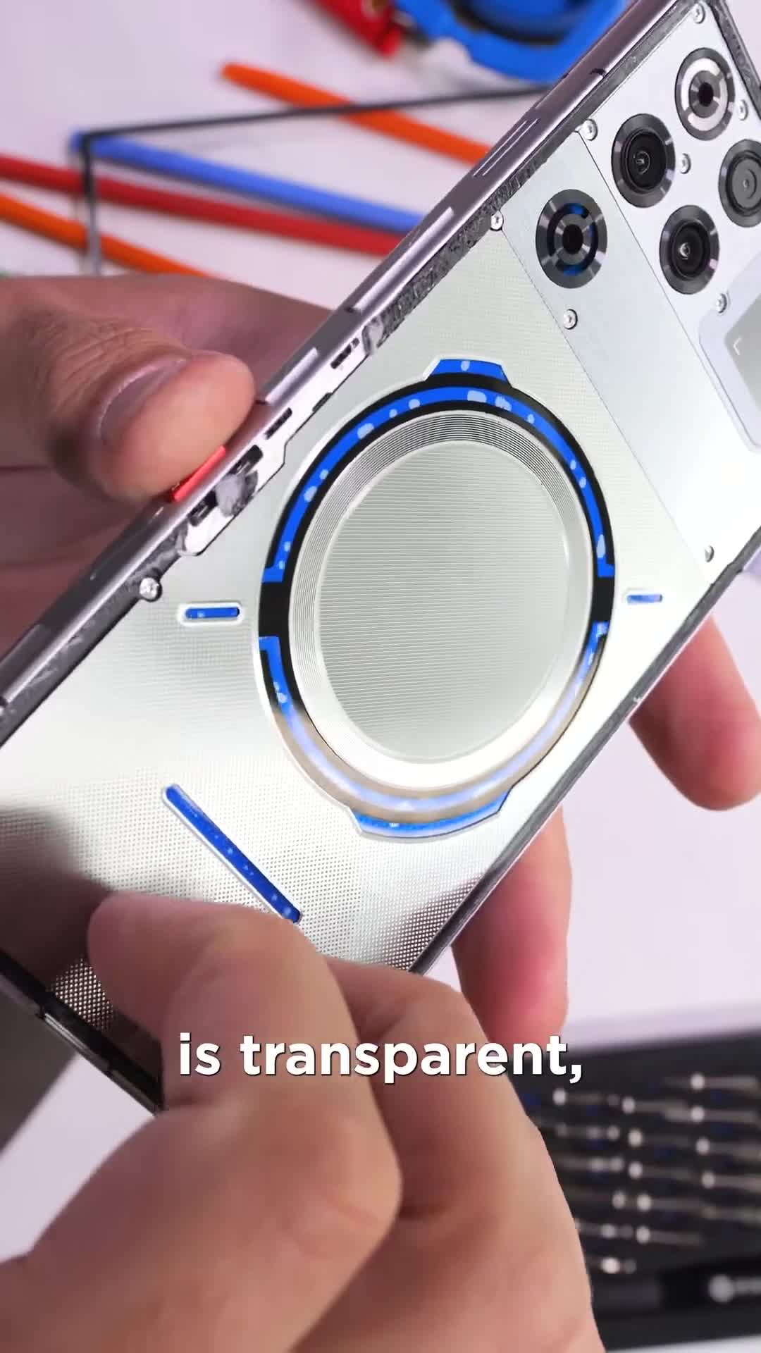 I discovered a game-changing liquid cooling phone! 🚀