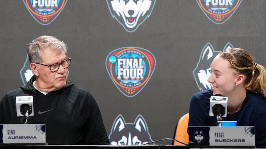 Paige Bueckers' return sparks 'different vibe' in Geno Auriemma’s ...