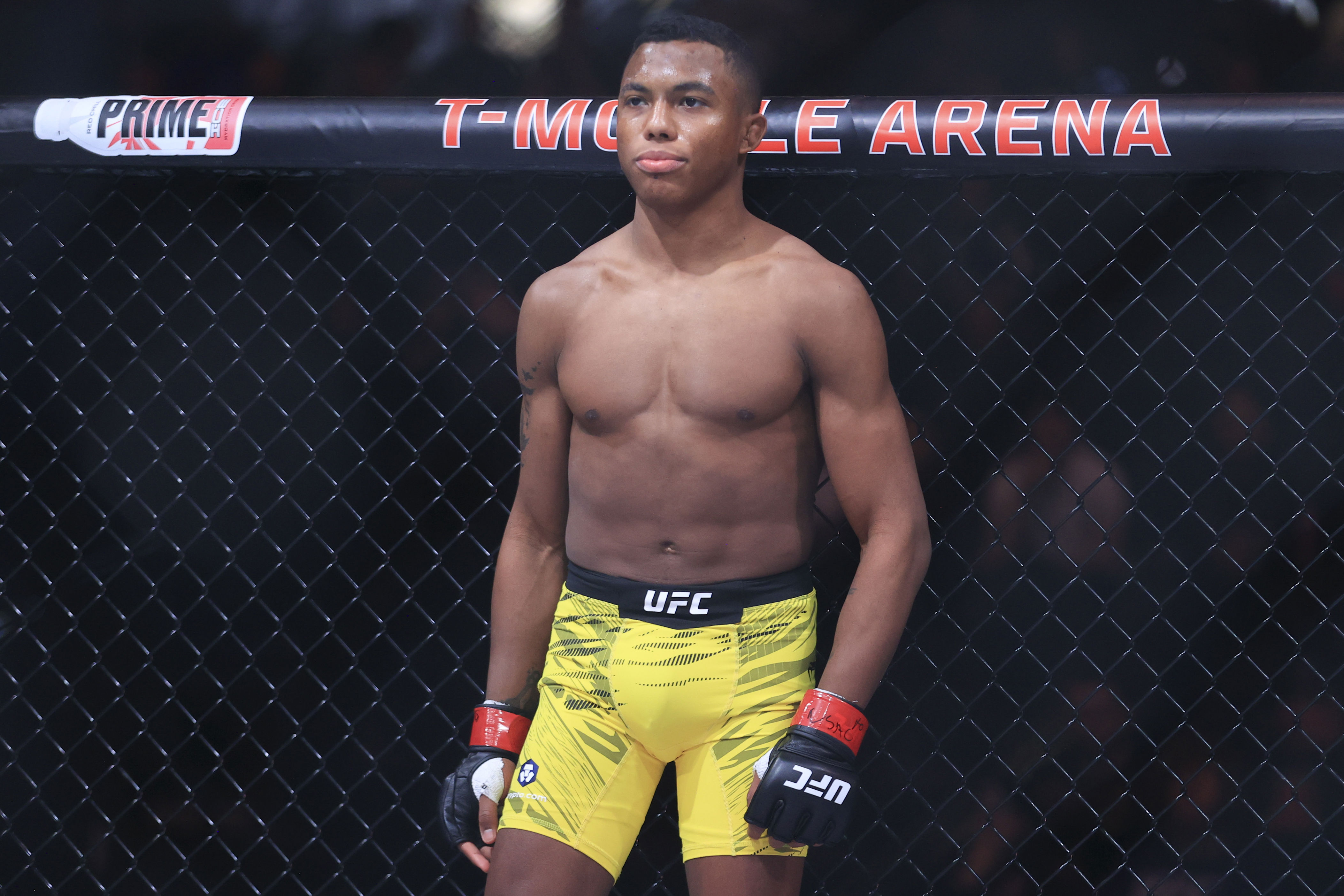 UFC 323 opens with devastating one-punch knockout