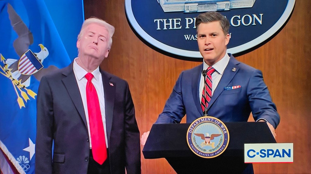 Pentagon pressers & a dozing Donald Trump heat up Saturday Night Live’s ...