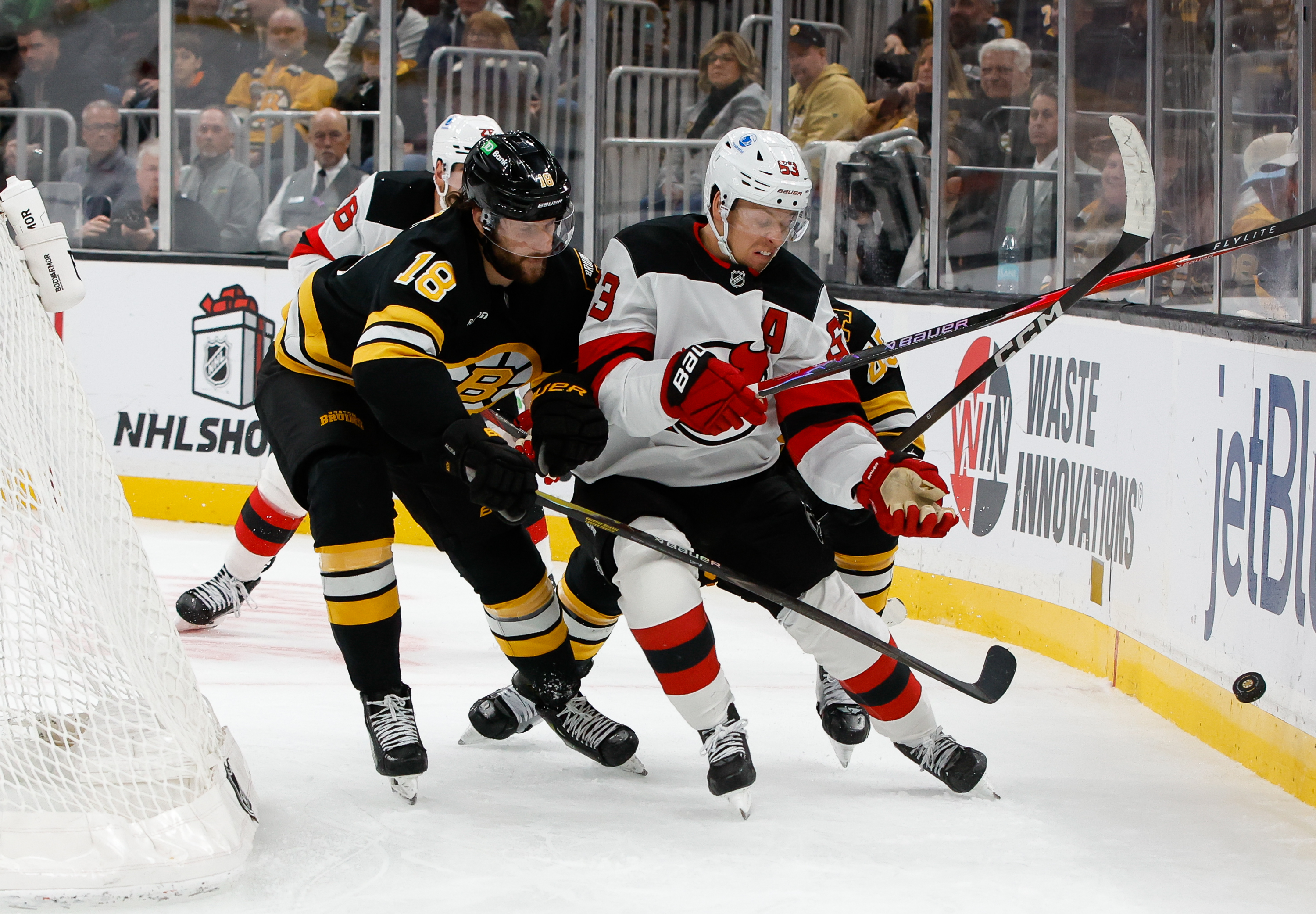 New Jersey Devils lose fifth straight in 4-1 loss to Boston Bruins