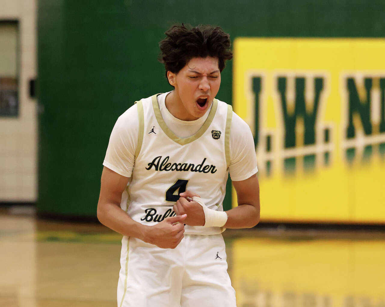 Alexander outlasts Nixon for second straight Border Olympics crown