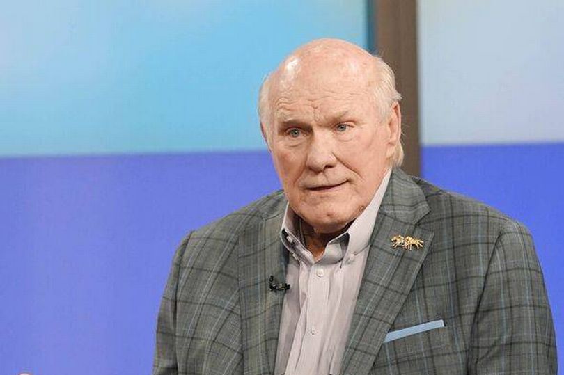 FOX NFL Sunday star has brutal response to Terry Bradshaw retirement ...