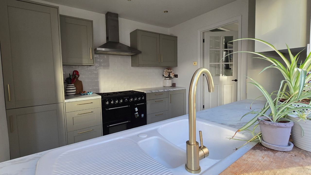 I paid £3k for a Wickes kitchen and fitted it myself. Here's how it ...