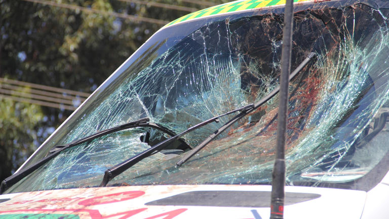 Man smashes ambulance windscreen with head in Kalgoorlie-Boulder