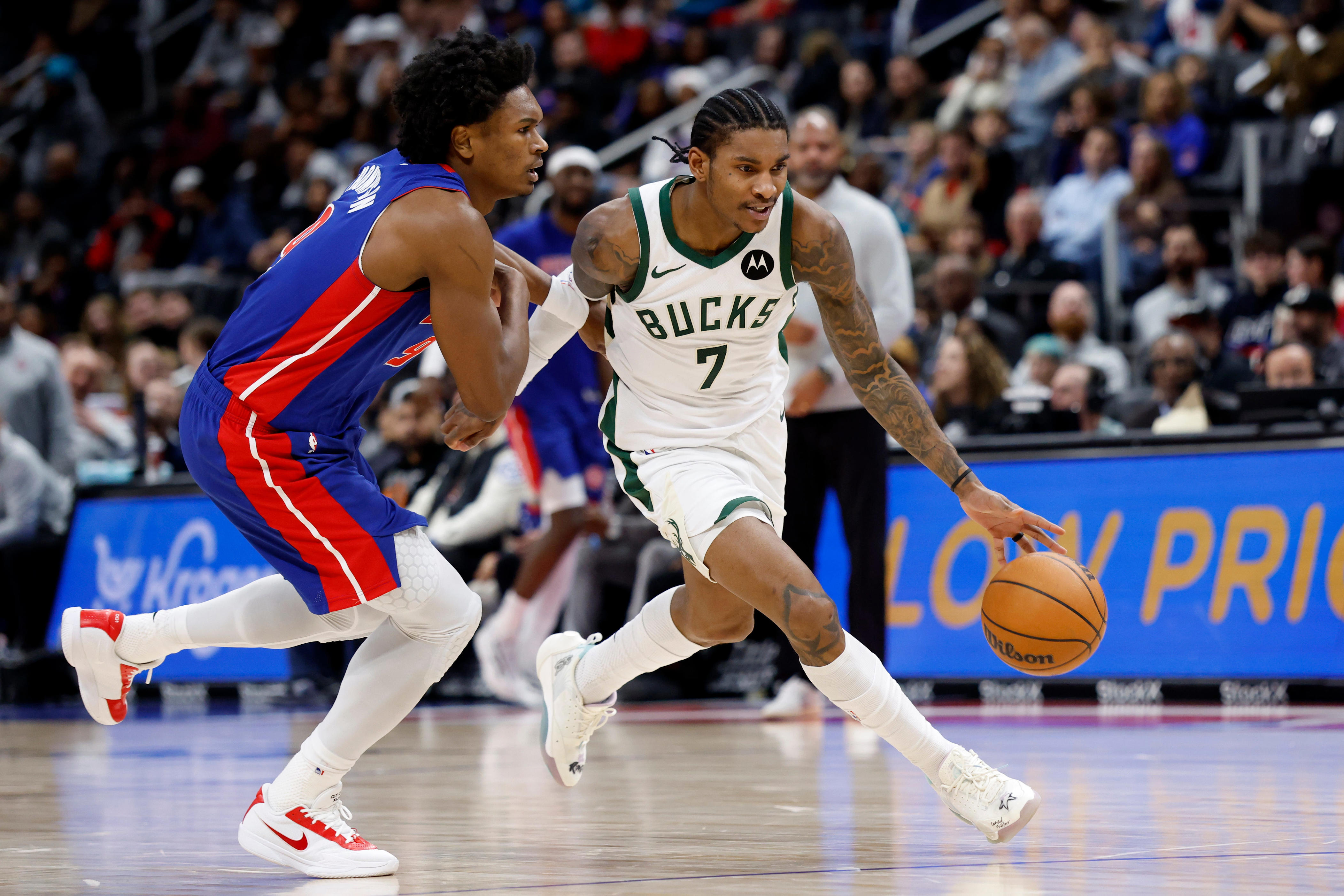 Pistons use third quarter surge to top Bucks 124-112