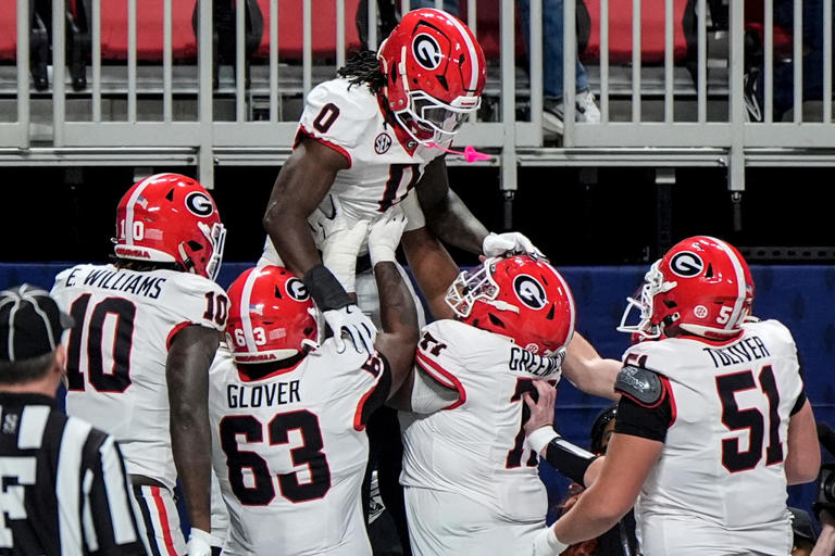 No. 3 Georgia ends No. 10 Alabama's hold on rivalry, beats Crimson Tide ...