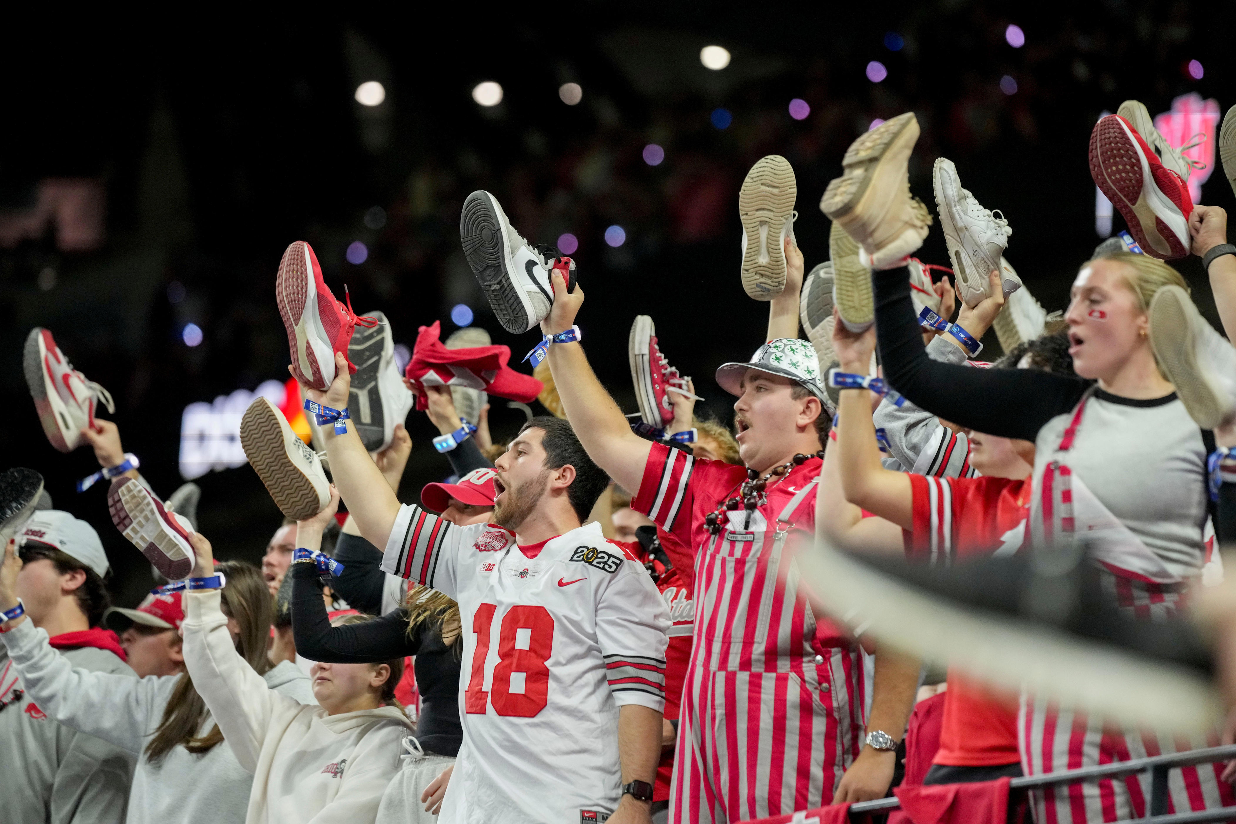 IU fans let neither money nor distance keep them from Big Ten game