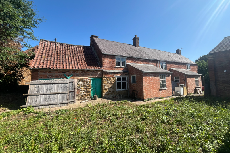 See inside the cottages in 'highly desirable' Leicestershire village ...