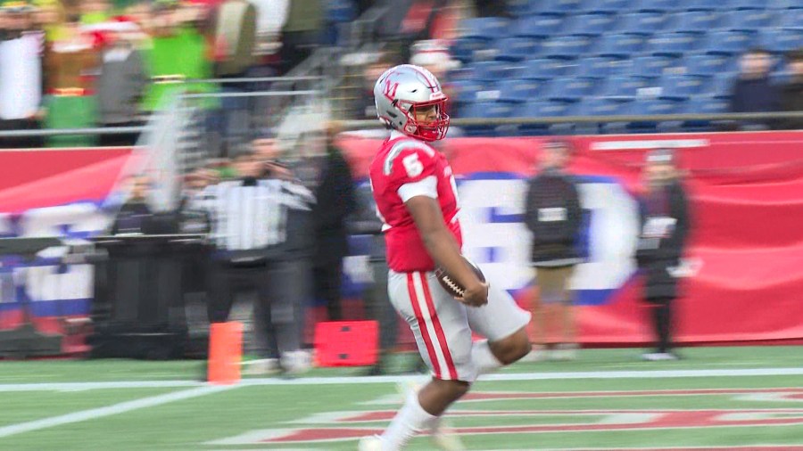 Bishop Feehan falls to Catholic Memorial in MIAA D-II title game