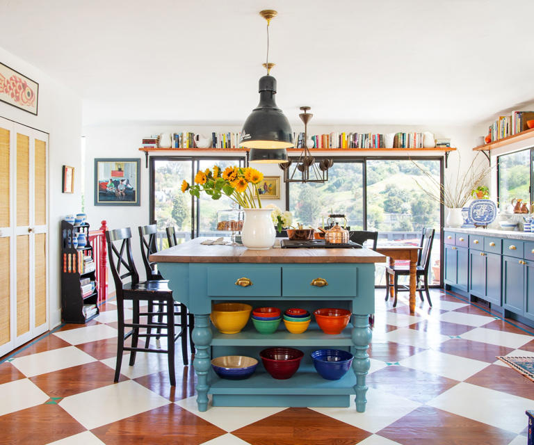 Designers say this new approach to checkerboard kitchen floors is more ...