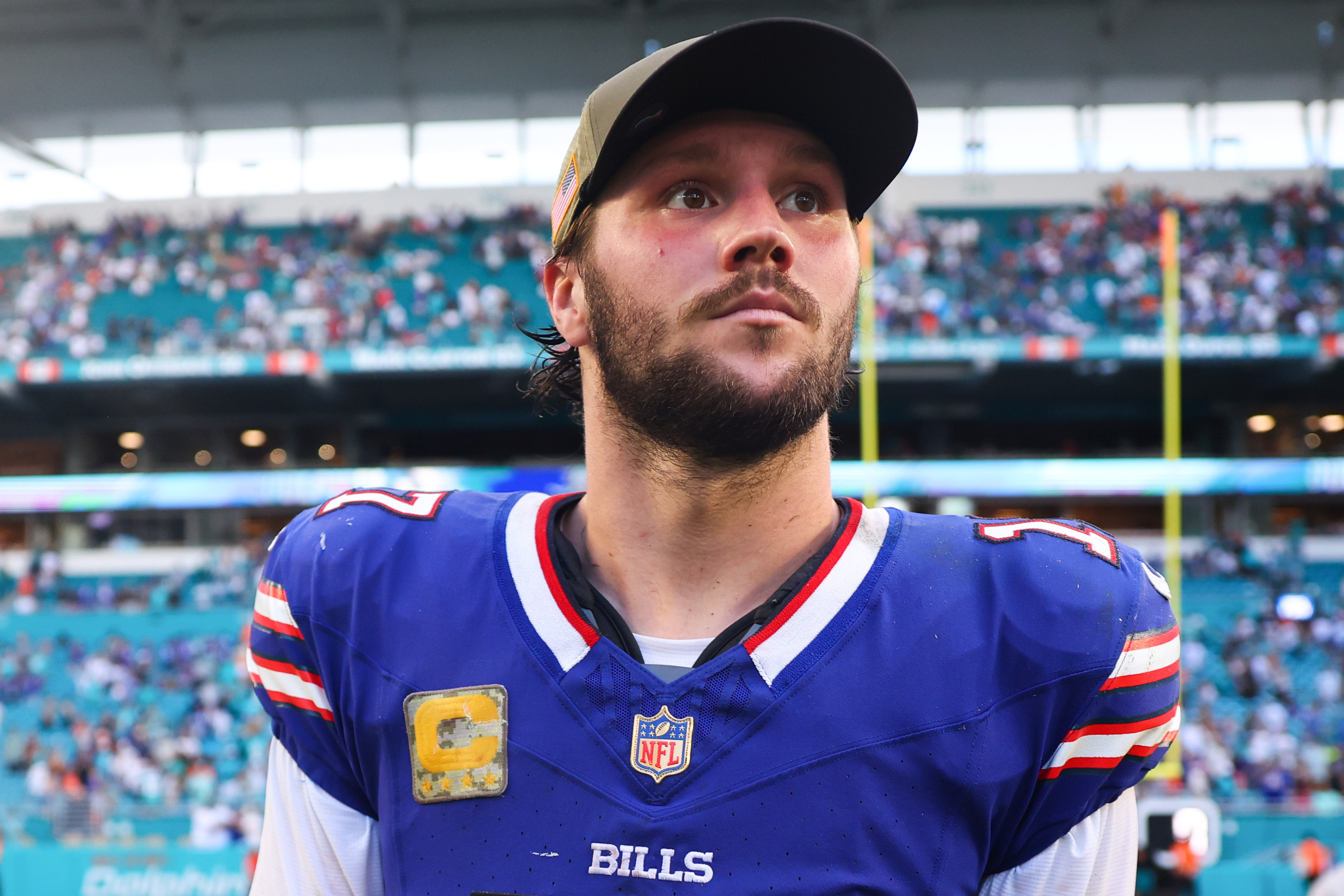 Bills’ Josh Allen exits game at halftime with concerning leg injury