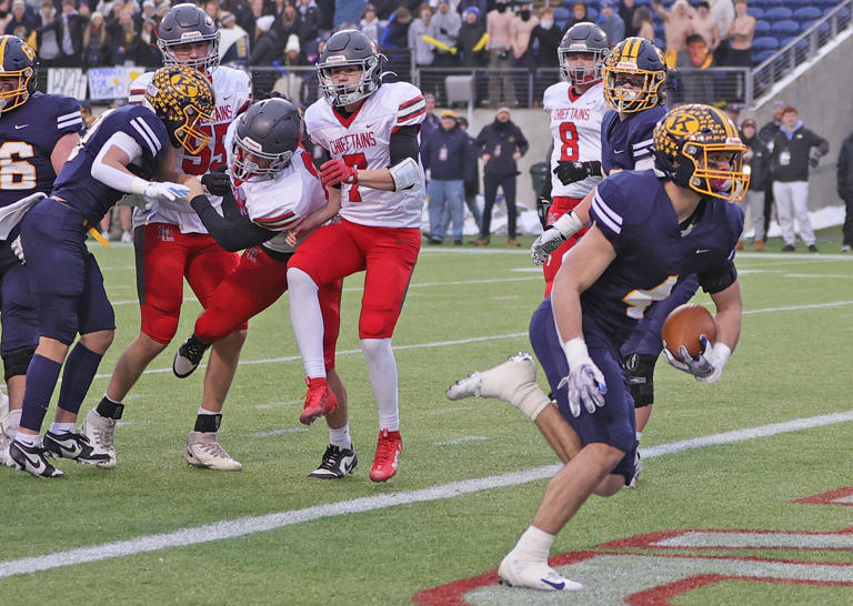 Kirtland vs. Hopewell-Loudon rewind: Relive the 2025 OHSAA Division VI ...