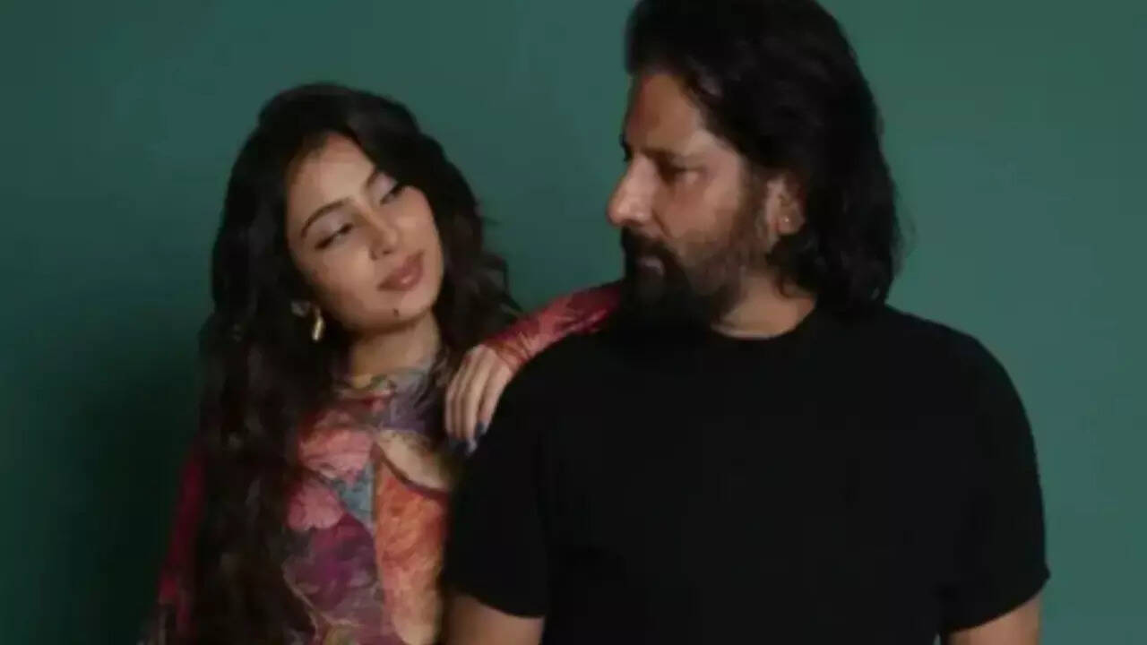 'Dhurandhar' actress Sara Arjun’s father Raj Arjun pens emotional note ...