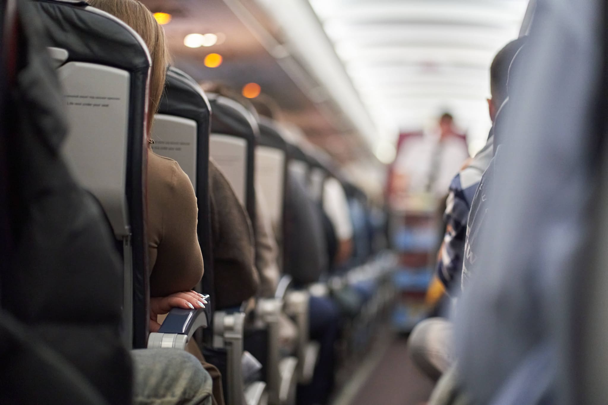 Auf diesem Sitzplatz im Flugzeug darf kein Passagier sitzen