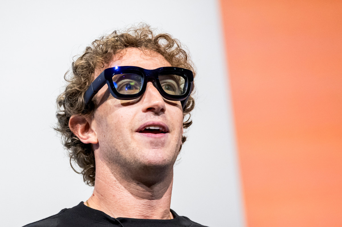 Mark Zuckerberg and Priscilla Chan buy $170 million mansion in Miami's ...