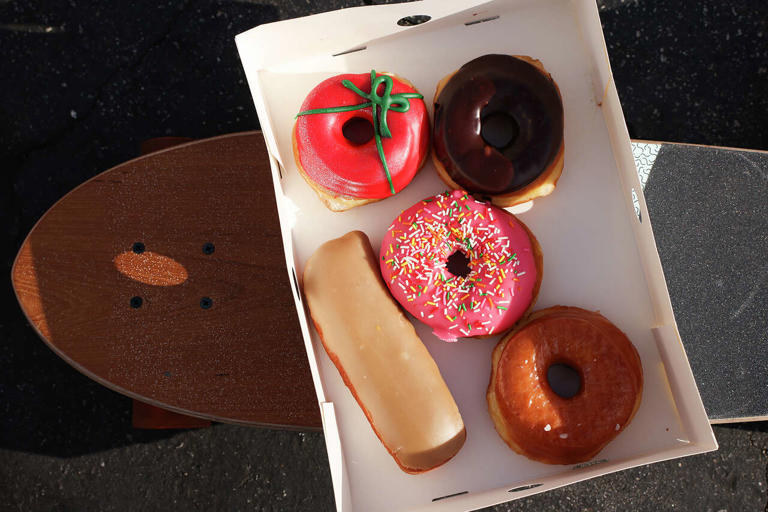Once a Calif. staple, LA's giant rooftop doughnuts are disappearing