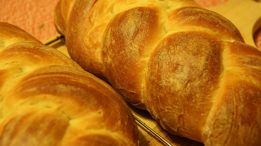 7 countries that eat the most bread per capita, global food data reveals