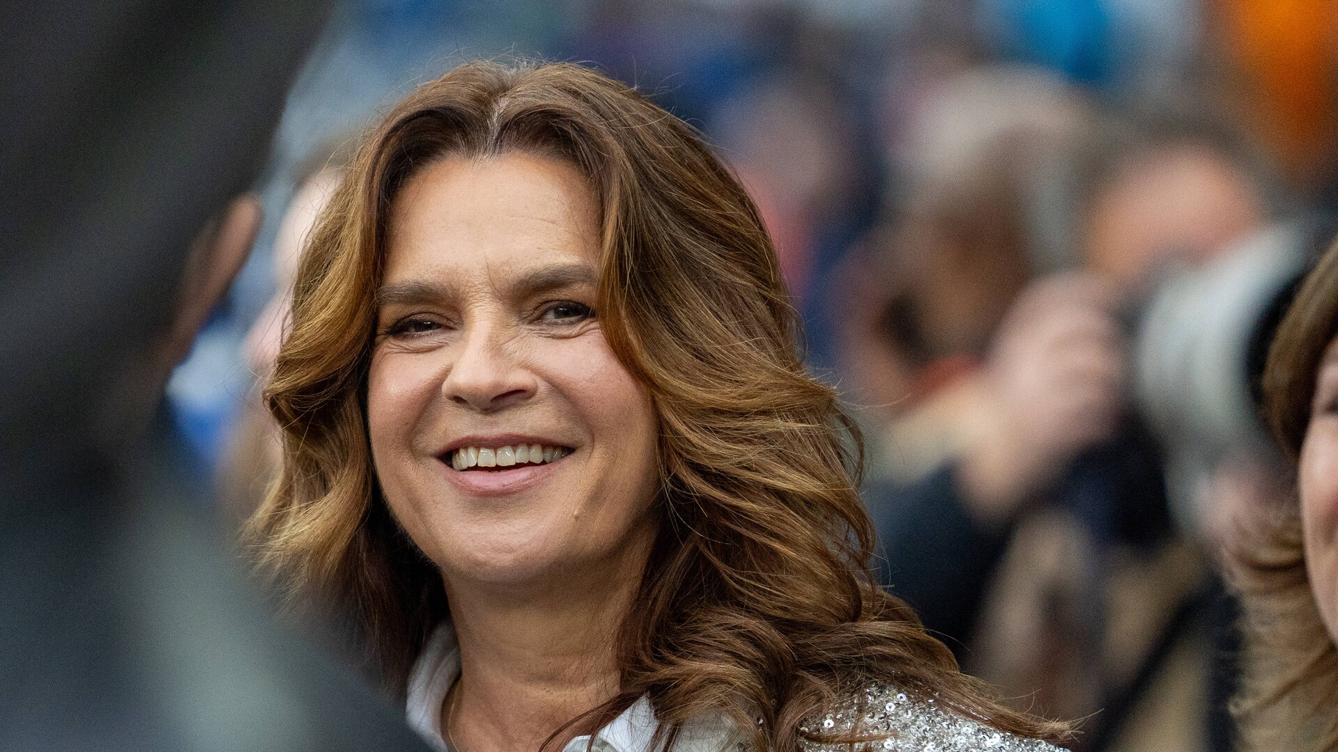 Pure Eleganz: Katarina Witt legt Hingucker-Auftritt hin