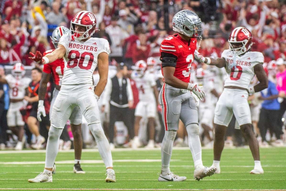 Indiana WR Charlie Becker appears to throw major disrespect at Ohio ...