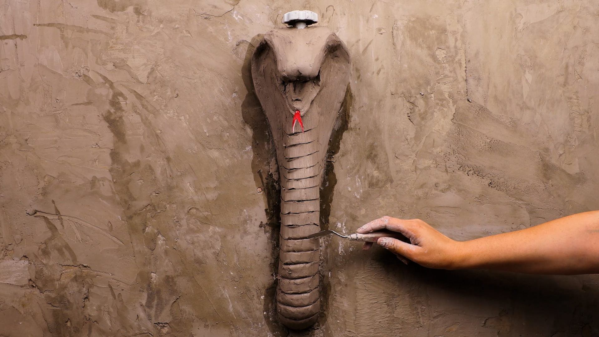 How to make a stunning DIY cement cobra fountain