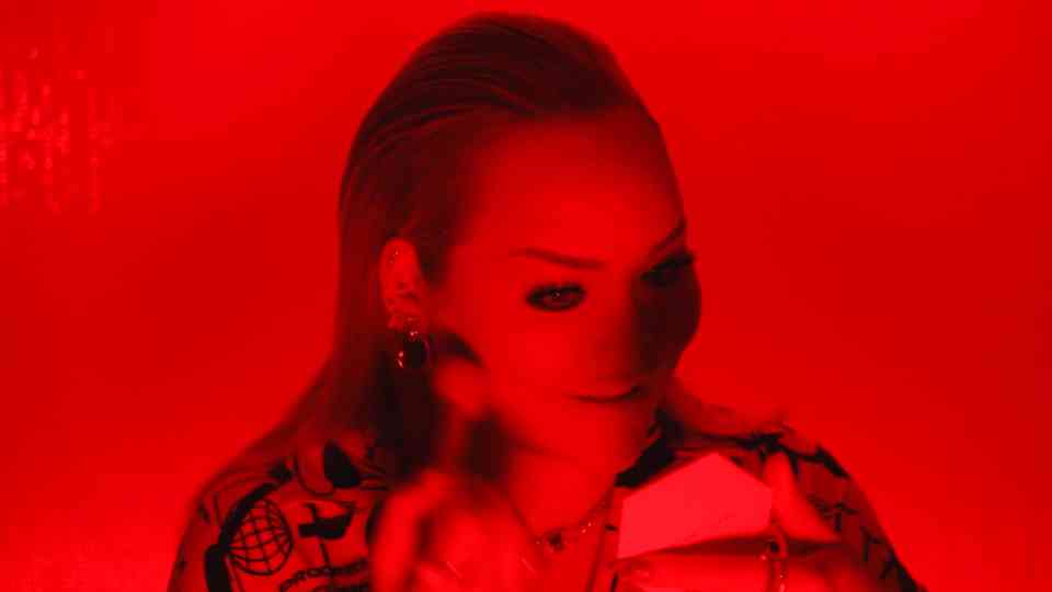 LED lights makeup challenge