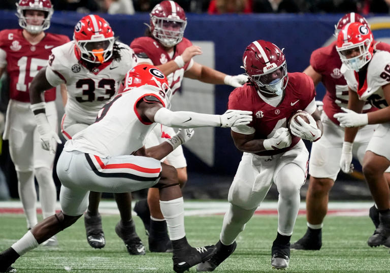 2025 College Football Playoff bracket revealed: Top 12 seeds selected