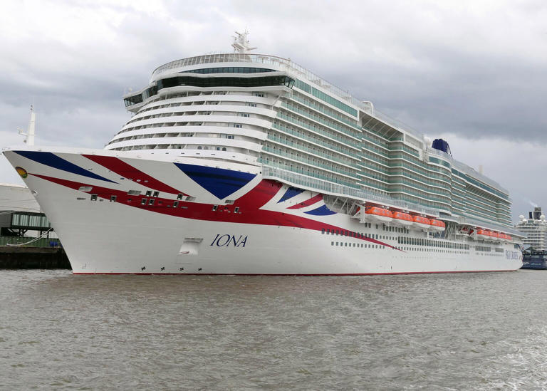 Cruise ship delayed a day after containers of fruit fall into sea