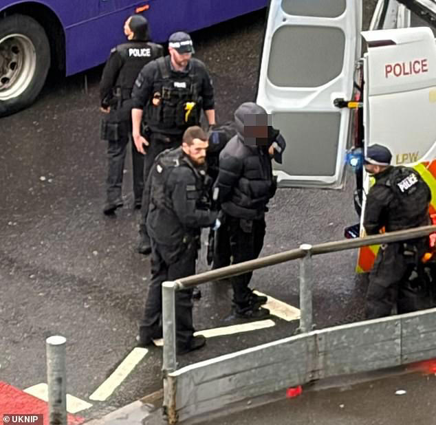 Major incident at Heathrow Airport as armed police rush to scene and ...