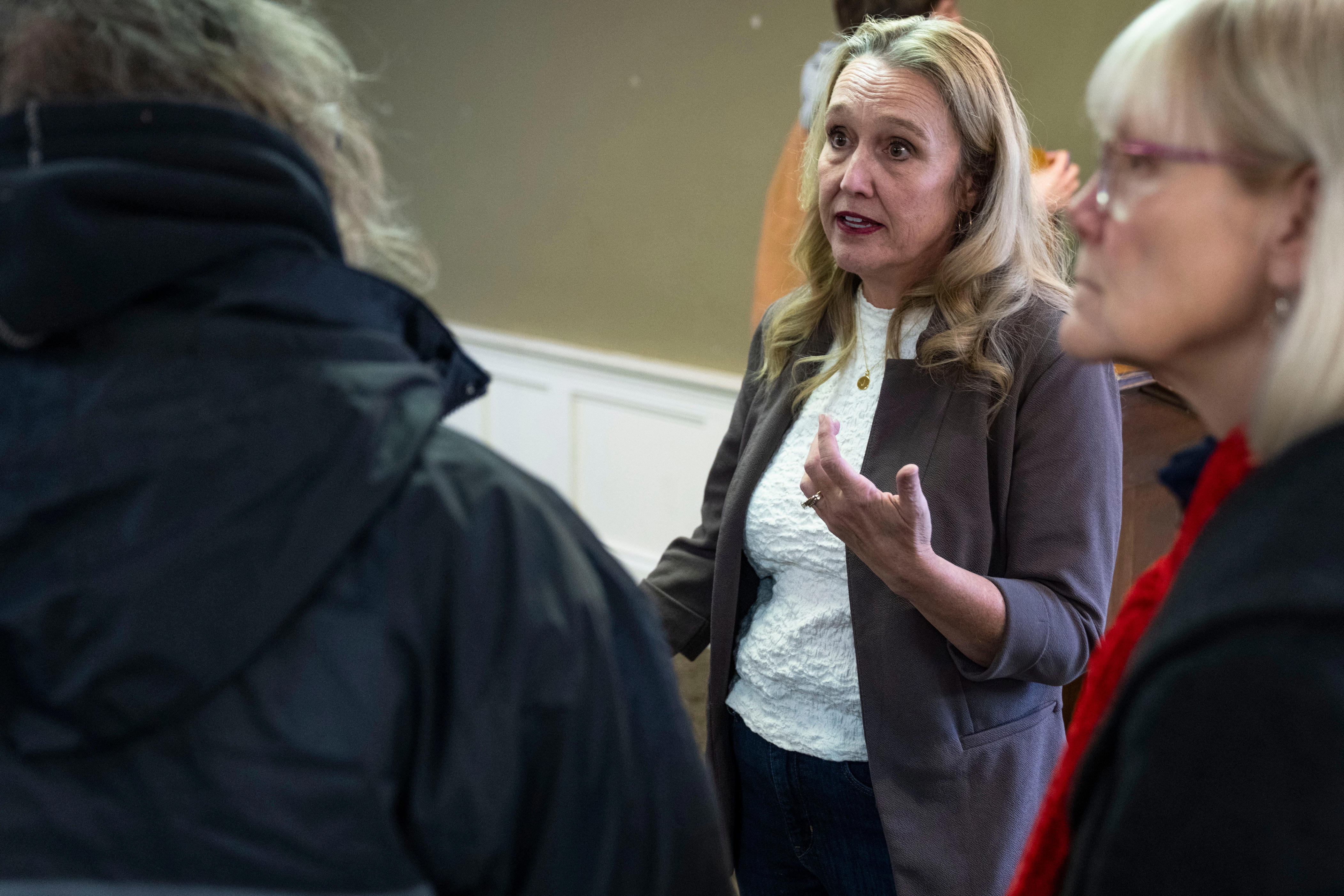 Jennifer Konfrst suspends bid for Iowa's 3rd Congressional District