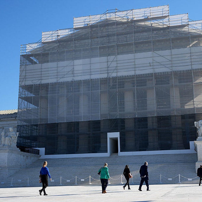 Supreme Court to hear major test of presidential power in case over FTC ...