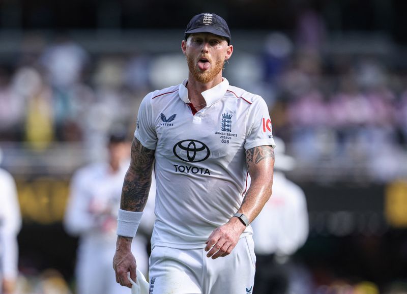 Cricket-Australia beat England by eight wickets in second Ashes Test ...