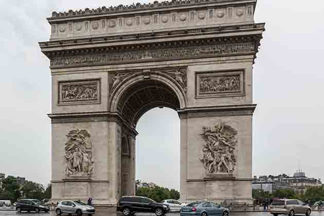 Guess the city based on its famous landmark