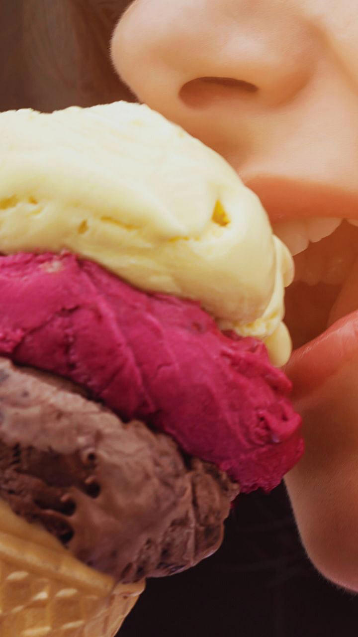 Ice cream effects on sleep: झोपण्यापूर्वी आईस्क्रीम खावे की नाही?