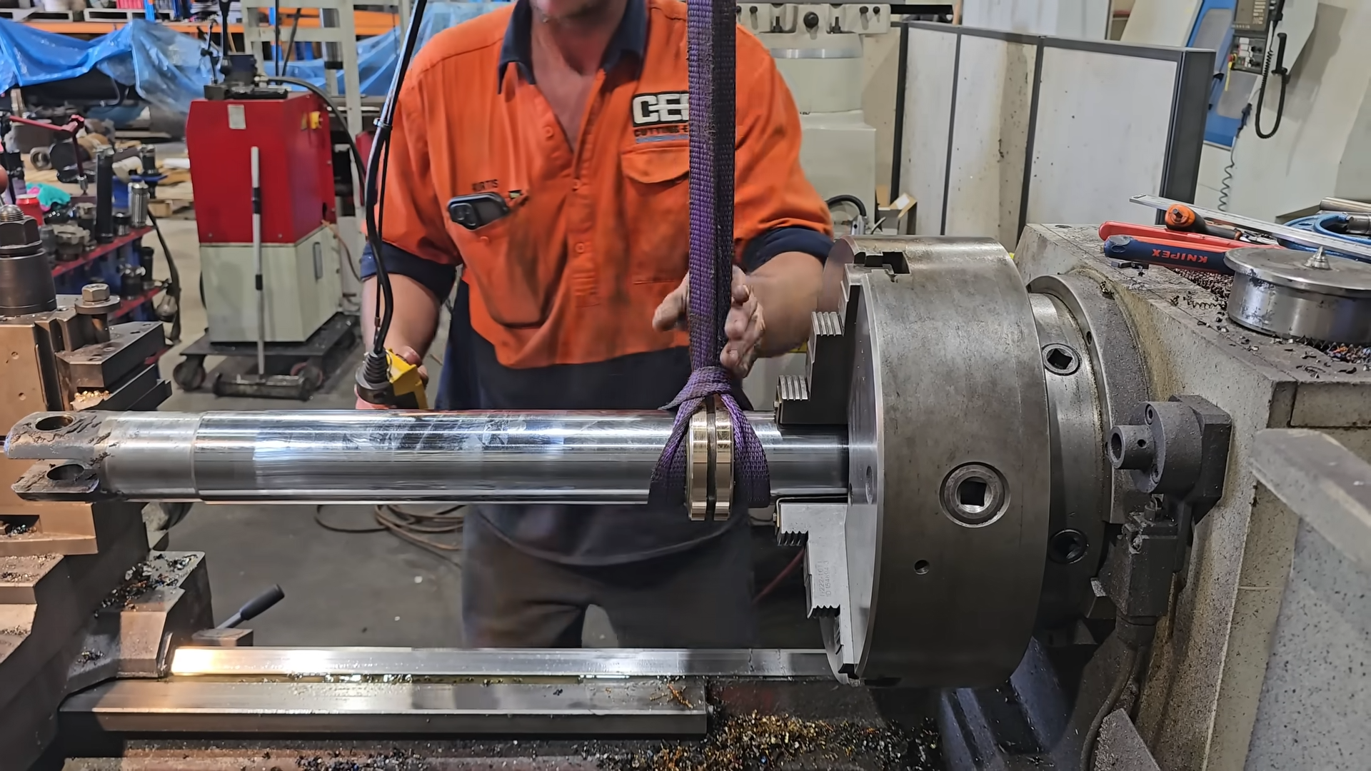 Forklift cylinder repair takes a shocking turn! 😱