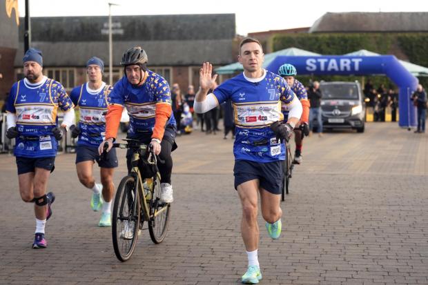 Kevin Sinfield’s final '7 in 7' challenge to pass through Oldham